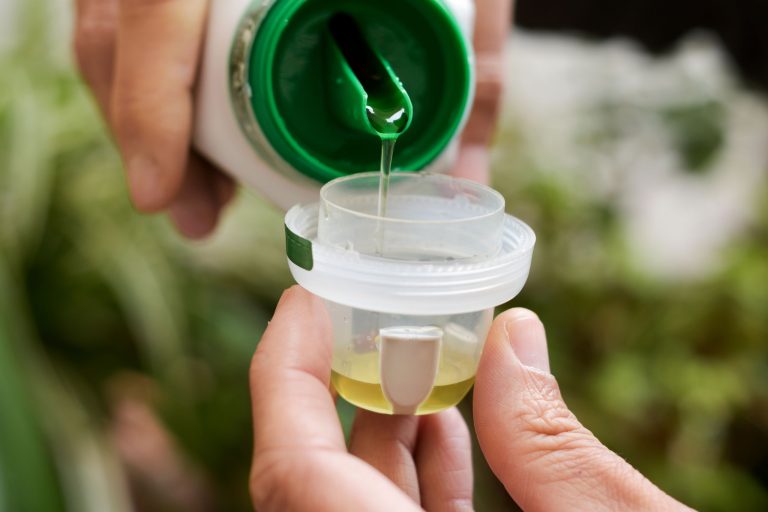 Avoid These 5 Toxic Fertilizers: What Not to Use in Your Garden